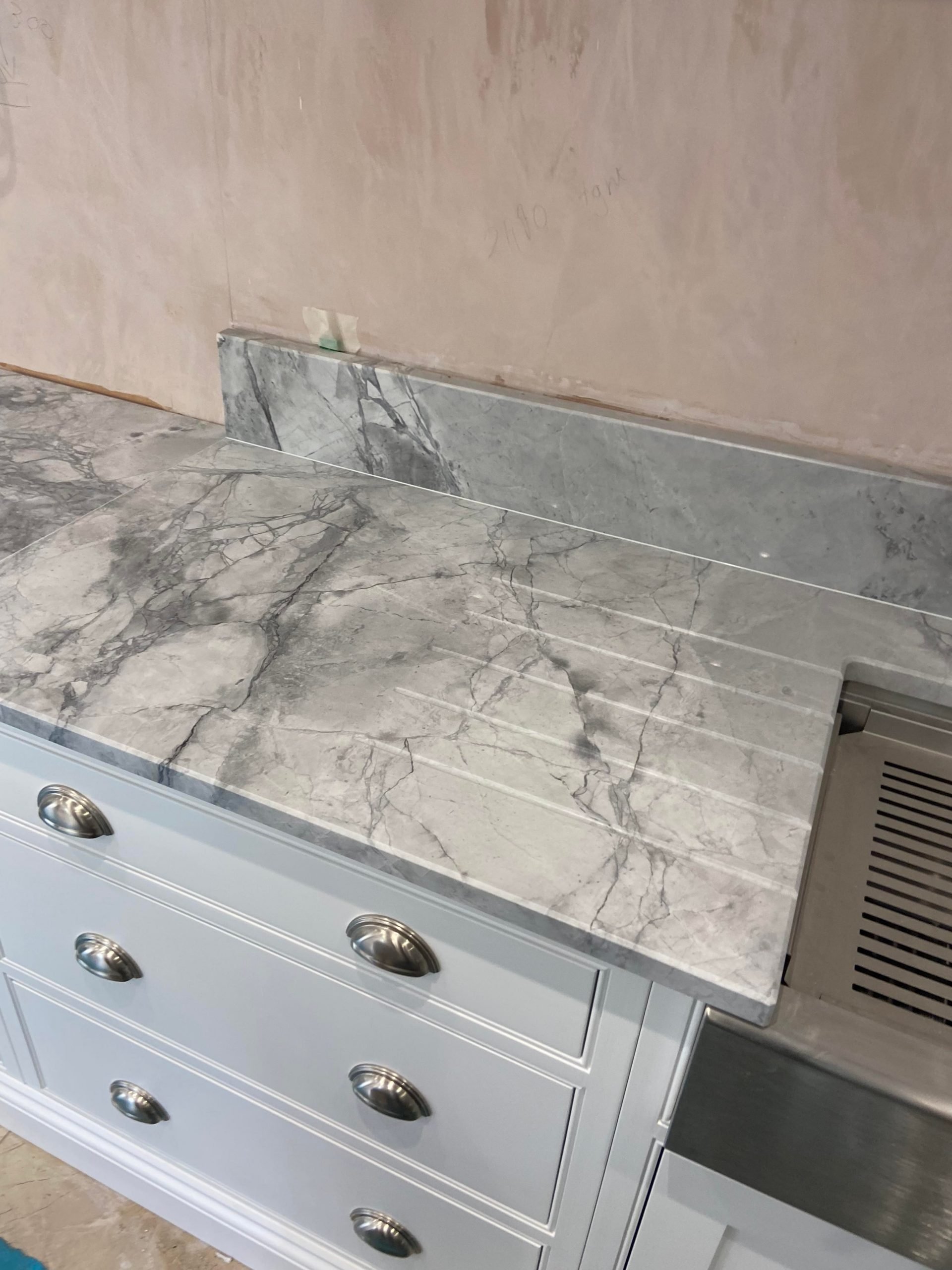 Drainer Grooves: Designs & Tips • Marble & Granite Designs Ltd