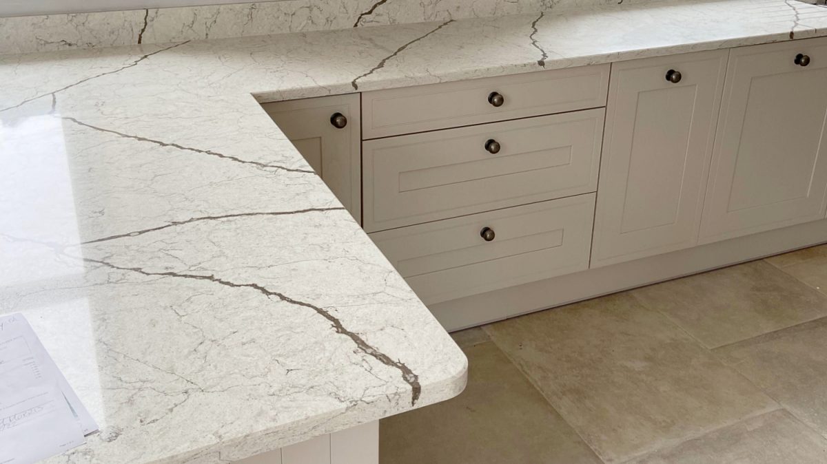 High Contrast Diamante Marble-effect Quartz Worktops • Marble & Granite ...