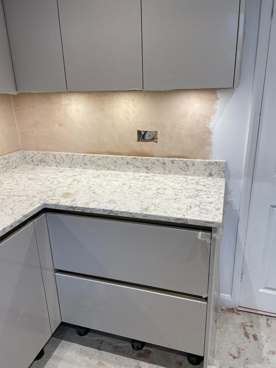 Siberia BQS Quartz Worktops Modern Kitchen Installation • Marble ...